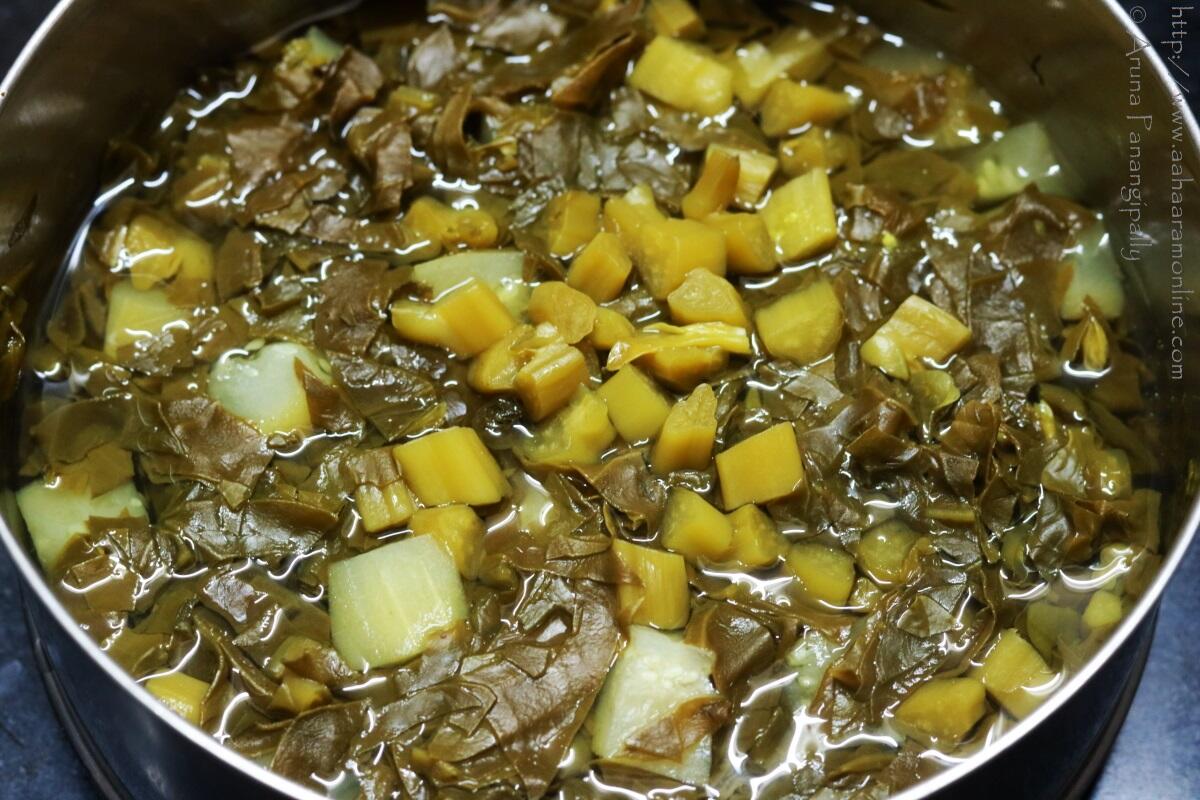 Andhra Bachali Kura Pulusu (Malabar Spinach Stew) - ãhãram