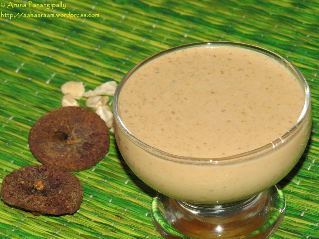 Kaju Anjeer Milkshake (Cashew Fig Milkshake) - ãhãram