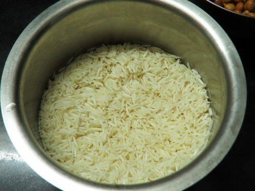 Balaee: A Himachali Kala Chana Khichdi Cooked in Buttermilk