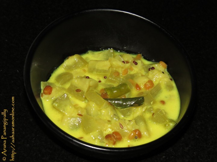 Anapakaya or Sorakaya Palu Posina Kura | Andhra Style Bottle Gourd ...