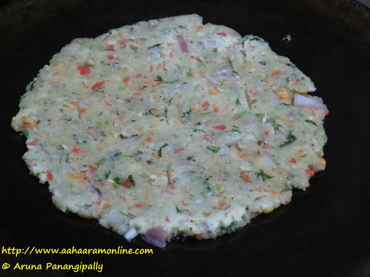 Rava Rotti | Savoury Semolina Pancake from Karnataka - ãhãram