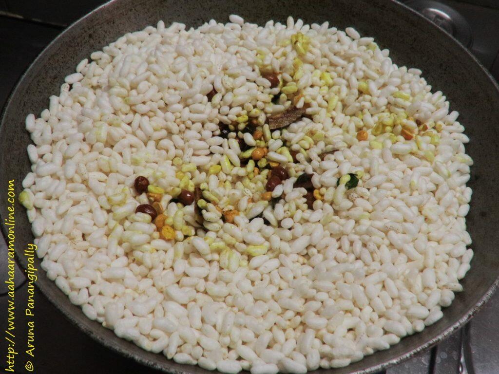 Murmura Chivda | Kurmura Chivda: Low-Oil, Crispy, Crunchy, and Spicy