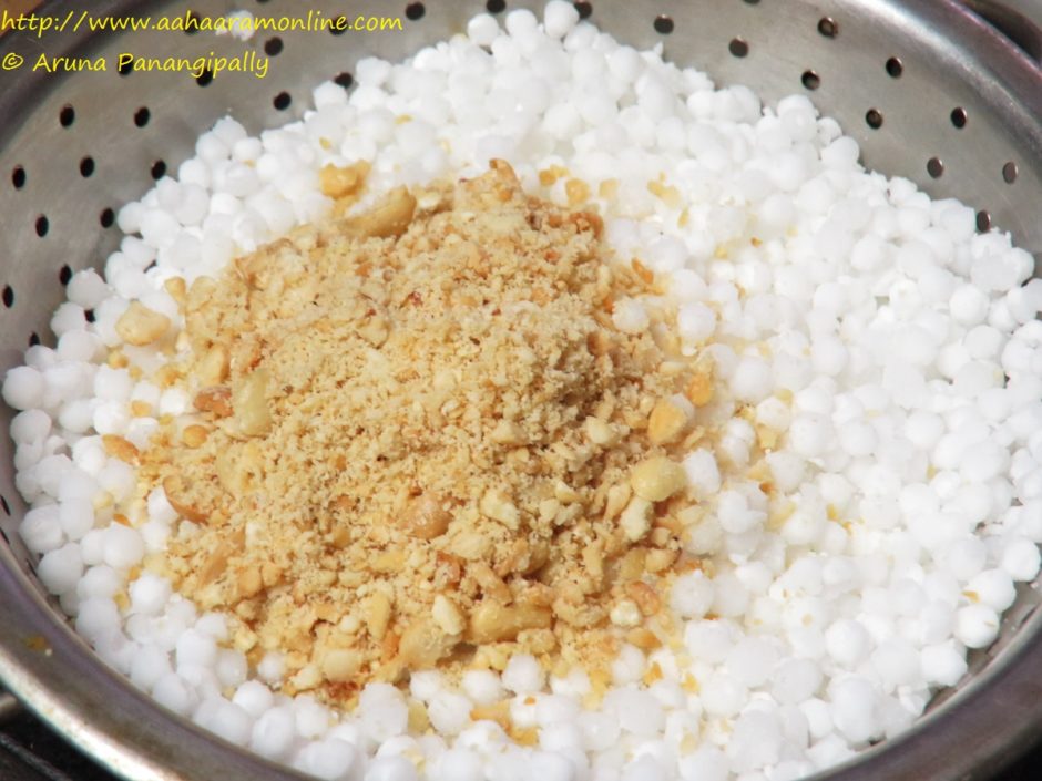 Spicy Sabudana Khichdi with Coriander and Green Chilly Paste | ãhãram