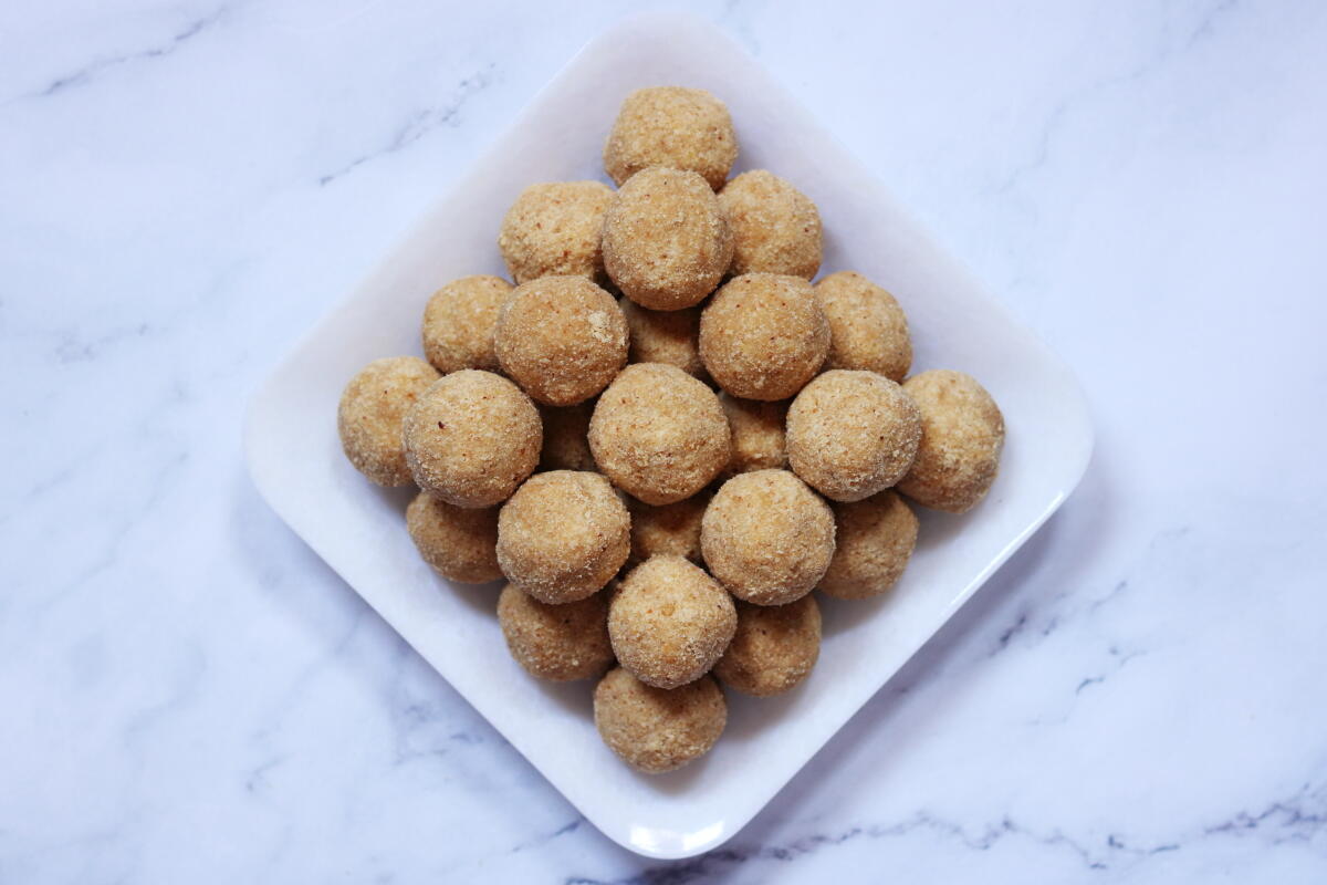 Sunnundalu | Minapa Sunni Undalu | Andhra Udad Dal Laddu - ãhãram