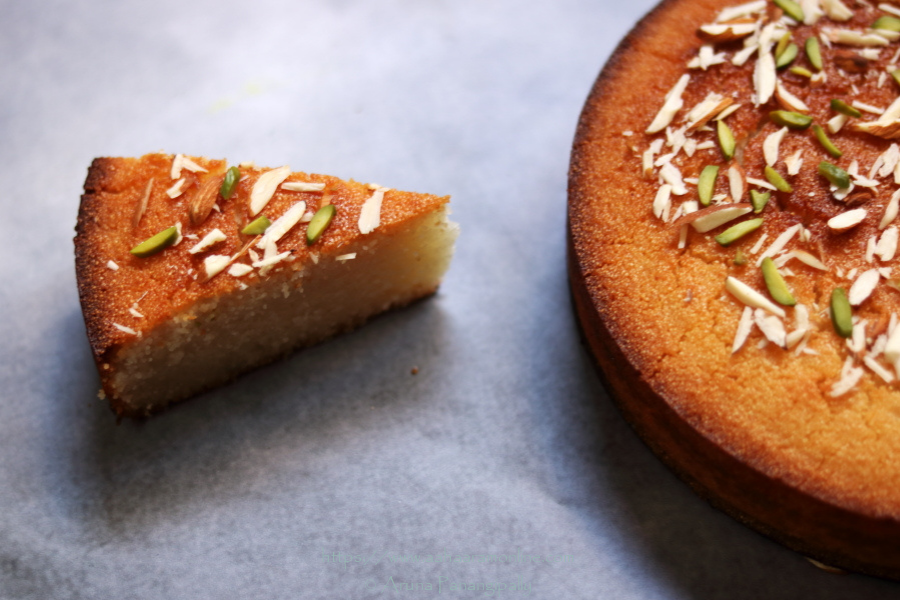 Basbousa: Middle-Eastern Semolina Cake (Eggless Rava Cake) - ãhãram