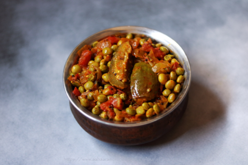 Tuvar Ringan Nu Shaak | Baingan Aur Tuvar ki Sabzi by Mohna Parate