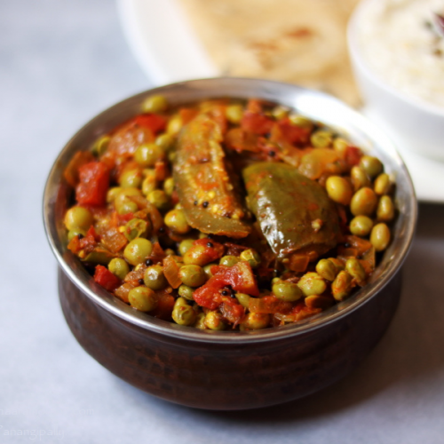 Tuvar Ringan Nu Shaak | Baingan Aur Tuvar ki Sabzi by Mohna Parate