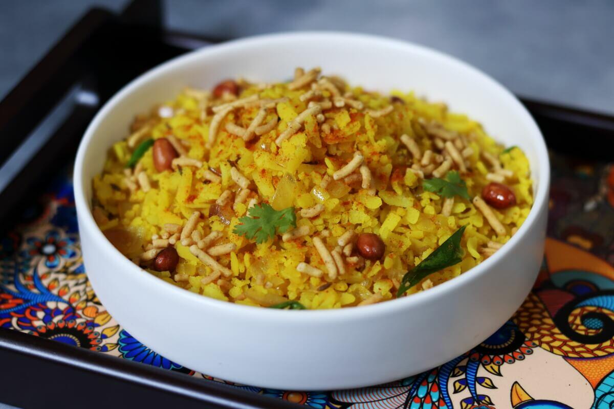 Indori Poha | Steamed Poha from Indore