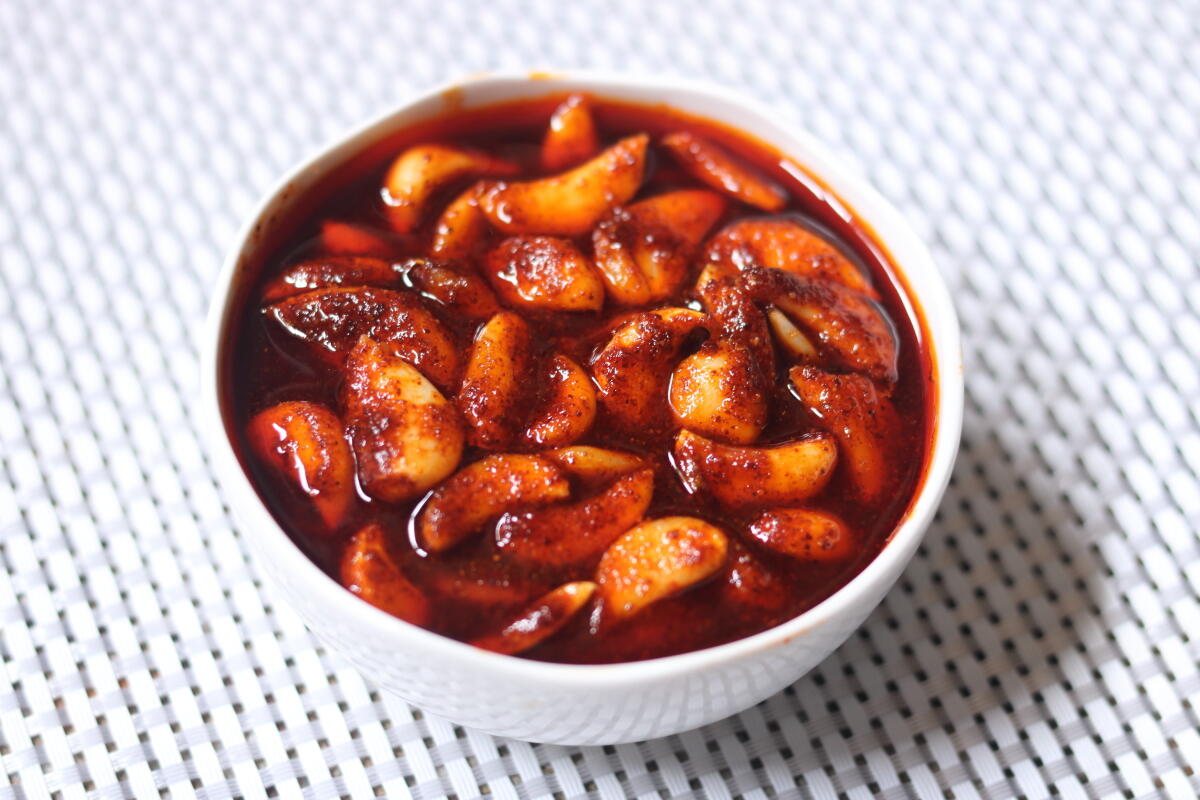 Garlic Pickle | Velluli Avakaya - ãhãram