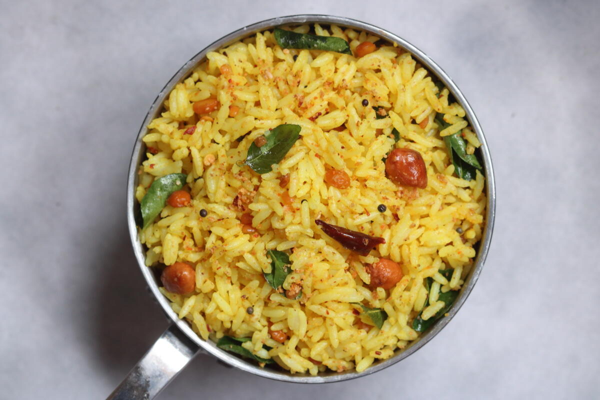 Nuvvula Nimmakaya Pulihora | Lemon Rice with Sesame Powder