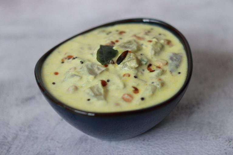 Potlakaya Perugu Pachadi | Snake Gourd Raita | Pudalangai Thayir Pachadi